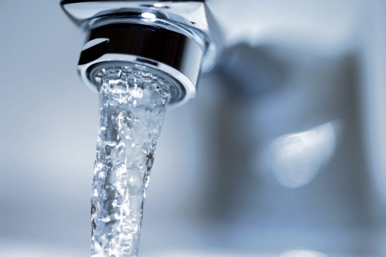 Corruption and weak accountability threaten children's access to water ...